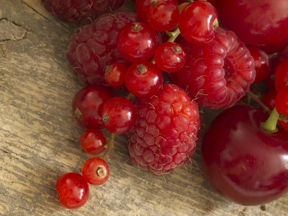 Anti-Aging Tip: Picking the Best Red Fruit - New You