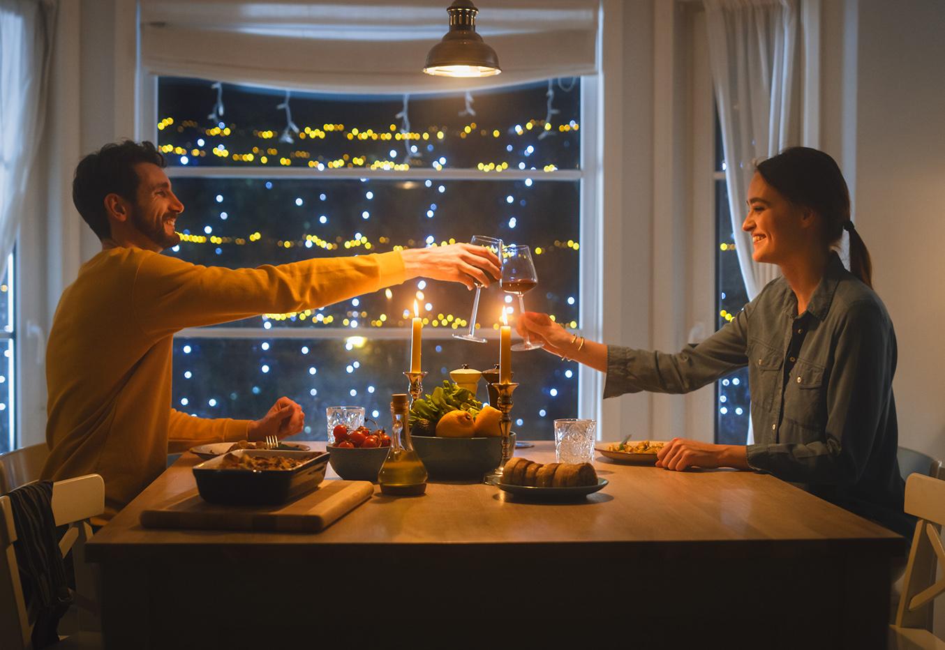 Relationship Expert: 10 steps to the Perfect Date-Night-In - New You